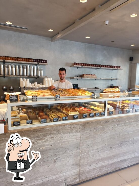 La Linda Bakery & Café, Glyfada - Restaurant menu, prices and reviews