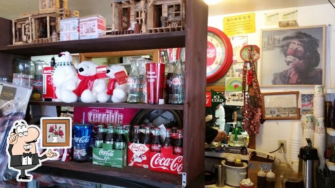 Fina's Diner, Chama - Restaurant menu, prices and reviews