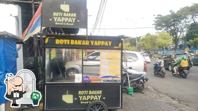 Menu at Roti Bakar Yappay URIP, Makassar
