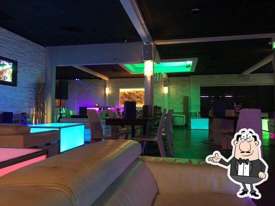 Cameo Lounge in Toronto - Restaurant menu and reviews