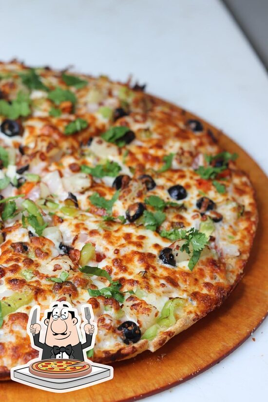 Kwantlen pizza @ Hyland Square A, 6680 152A St Unit 110 in Surrey ...
