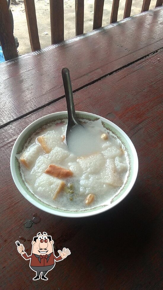 Menu at ES CAMPUR DAN CEMOE, Kempleng