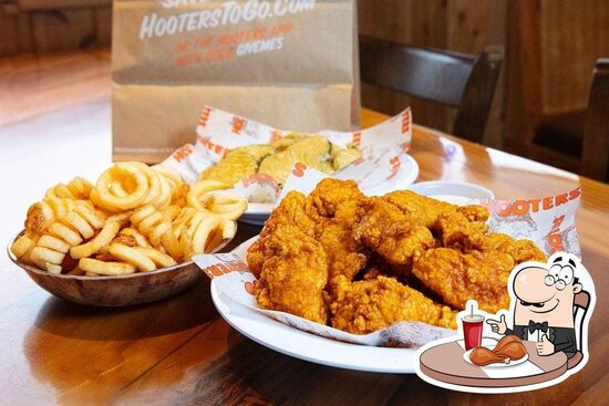 Original Hooters, 660 N Wells St in Chicago - Restaurant menu and reviews