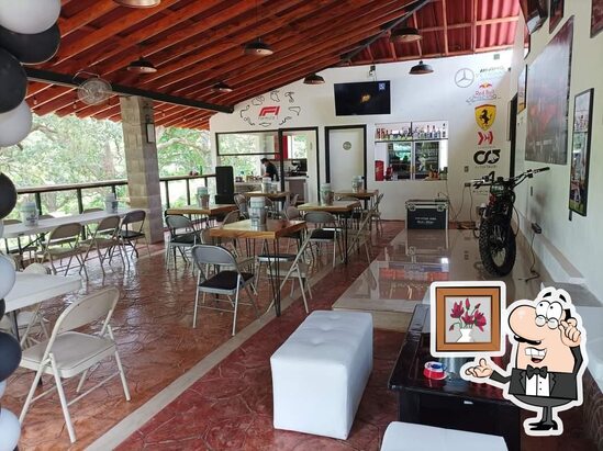 El Capitan Sport-Bar & Snacks, Matías Romero Avendaño - Menú del ...