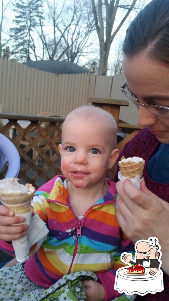 Restaurante Ice Cream Cottage, Saegertown, PA-198 - Opiniones del ...