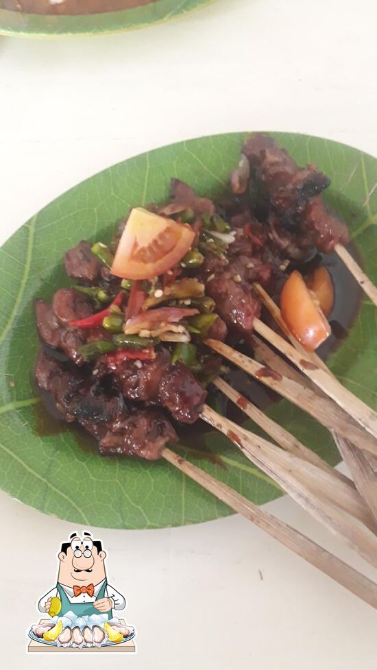 Sop sate soto khas betawi Pak H Sukma Kumis, Caringin - Menú del ...