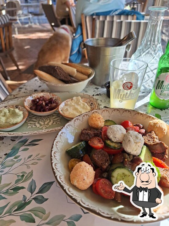 Family Cafe Bar Restaurant, Voula - Restaurant menu, prices and reviews