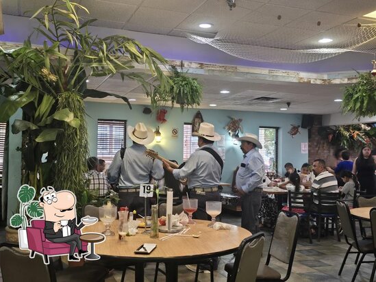 Marisco's El Veneno, Chicago - Restaurant menu, prices and reviews