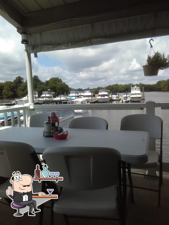 Menu at Dredge Harbor Cafe, Delran