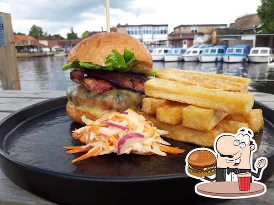 The Bridge restaurant, Norwich Rd in Wroxham - Restaurant menu and reviews
