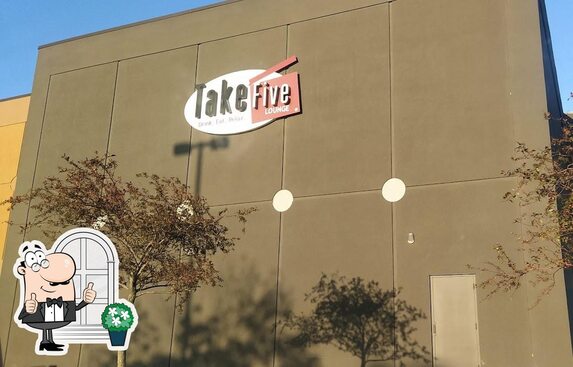 Take Five Lounge in Cedar Rapids - Restaurant reviews