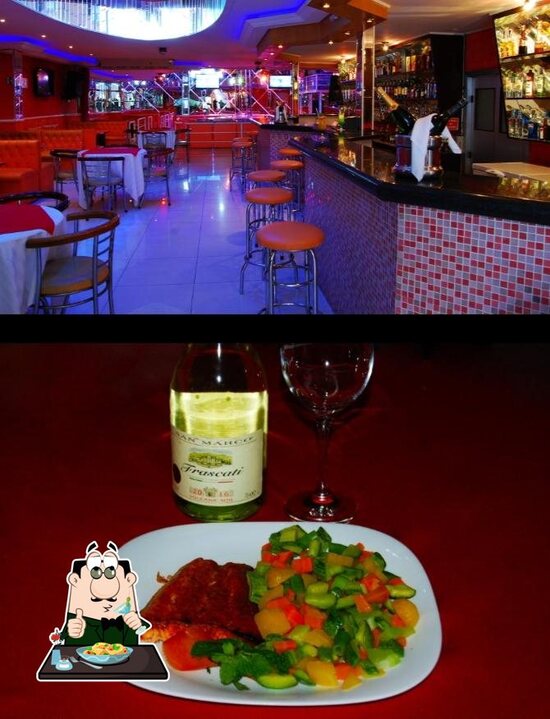 Zeus Bar show club strip, São Paulo - Restaurant reviews