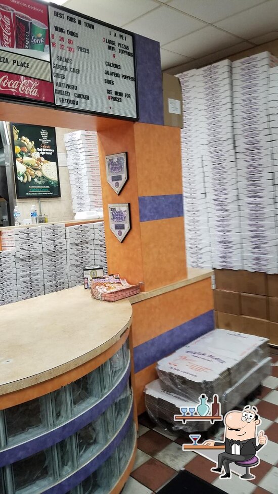 Pizza Place, Detroit - Restaurant menu, prices and reviews