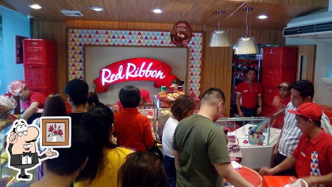 Red Ribbon Bayani Road, Taguig - Restaurant reviews