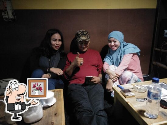 KOPI TAN cafe, West Jakarta, samping rahmi print depan boba vape ...
