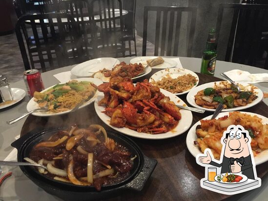 Wah Too Seafood Restaurant, 56-58 Centre Avenue in Toronto