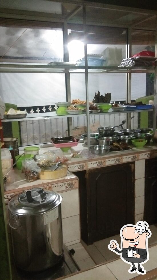 Saung Kuring Sederhana Ibu Hj. Tiha, Kadumangu - Restaurant menu ...