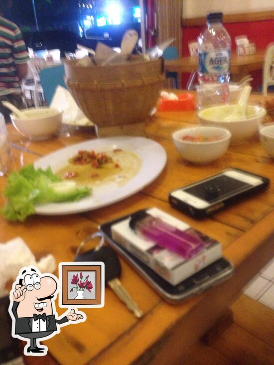 Menu at Martabak Mendoan Purwokerto restaurant, Balikpapan, Jl. MT ...