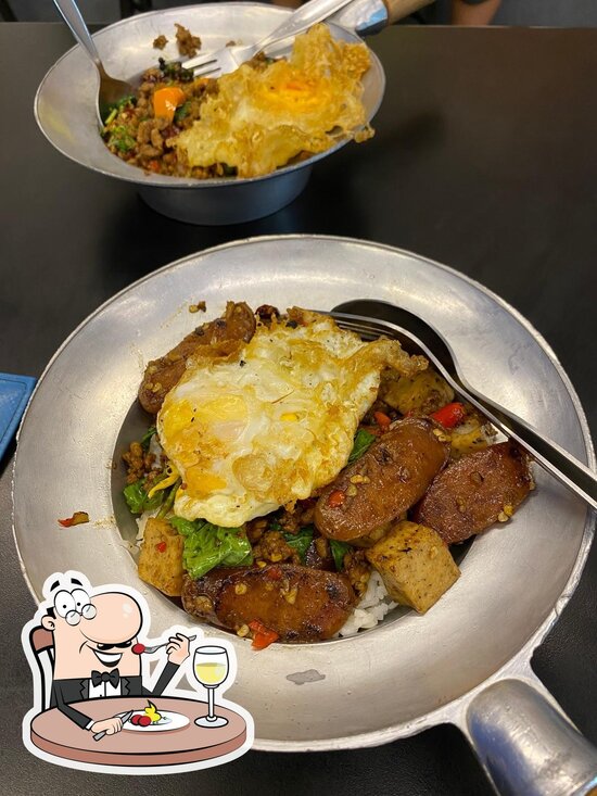 Khiang เขียง - ปตท. สระบุรี กม.100 (ขาเข้า) restaurant, Nong Pla Lai ...