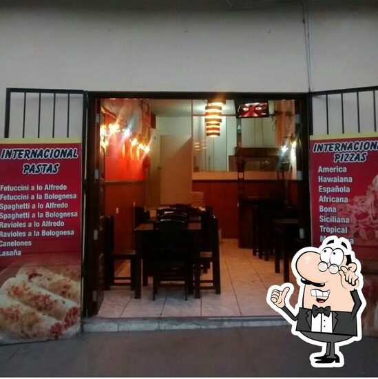 Menu at Pizzeria Internacional, Lima