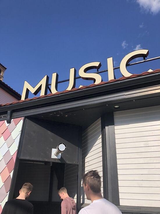 Midway in Edmonton - Restaurant reviews