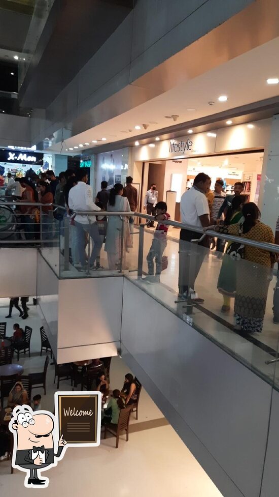 CAFE DEZIRE - Rahul Raj Mall, Surat, 5Q48+4MM - Restaurant reviews