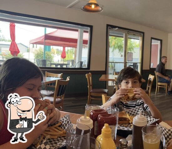 Mad Mac’s Bar and Grill, Clearlake Oaks - Restaurant menu, prices and ...