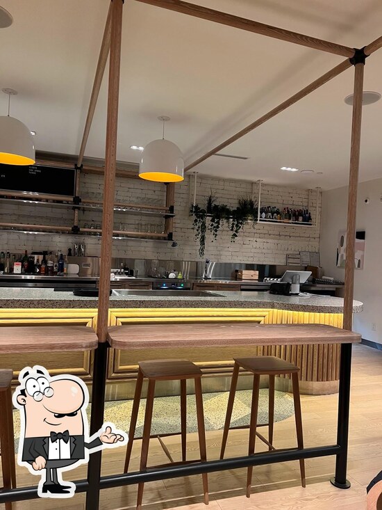 Cafe Paradise, Toronto - Restaurant menu, prices and reviews