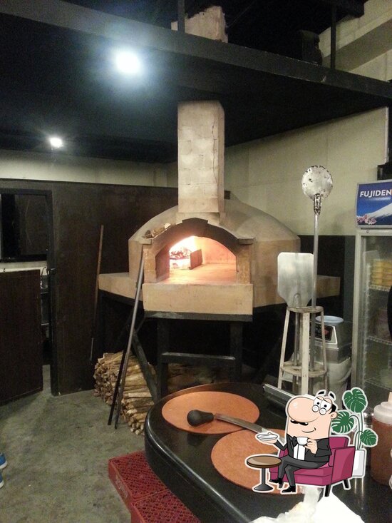Classio Mobile Wood Fired Oven - Lacson Street Barrio Obrero, Dávao ...