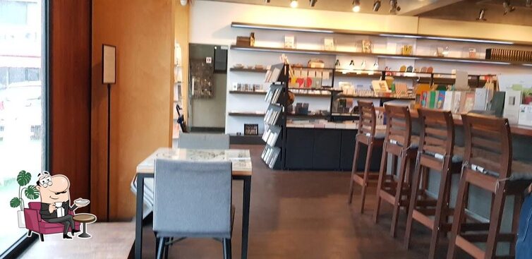 1984 cafe, Seoul, Donggyo-ro - Restaurant reviews