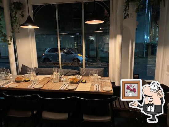 Salut! Restaurant Islington, London - Restaurant menu, prices and reviews