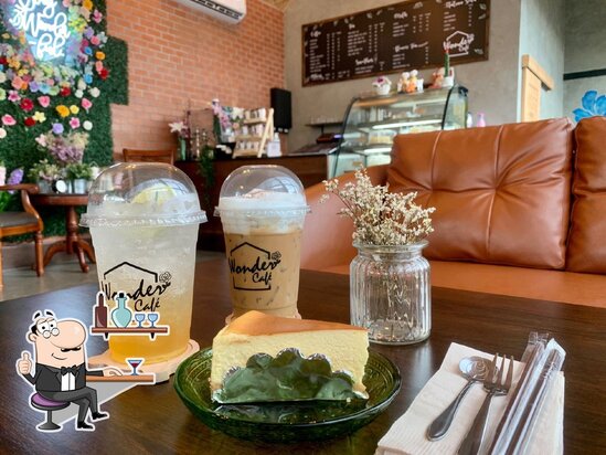 Wonder Café : วอนเดอร์คาเฟ่ cafe, Si Racha - Restaurant reviews