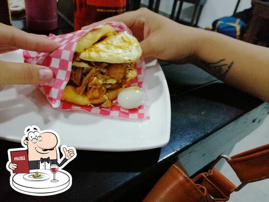 Menu at Más q' Arepas restaurant, Girardot