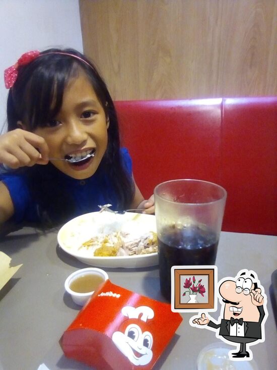 Menu at Jollibee restaurant, Mabalacat