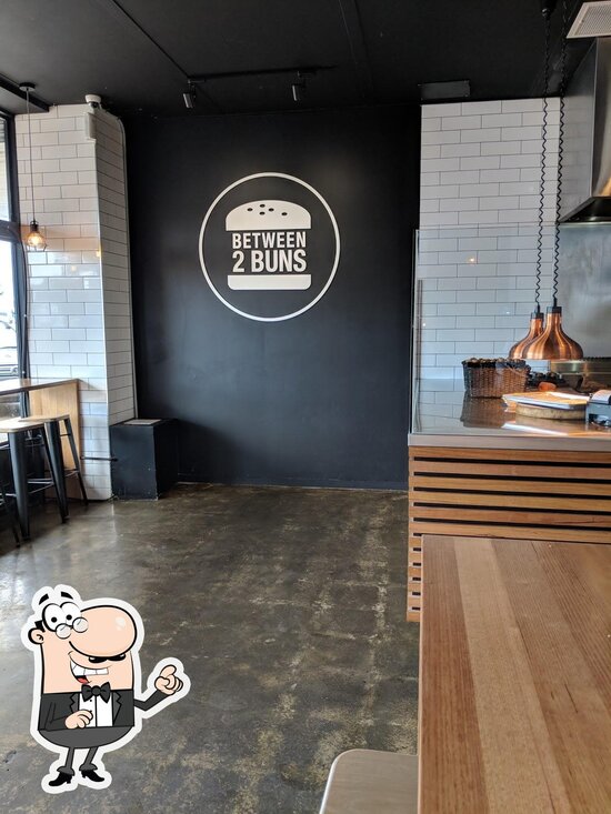 Between 2 Buns, Hoppers Crossing - Restaurant menu, prices and reviews