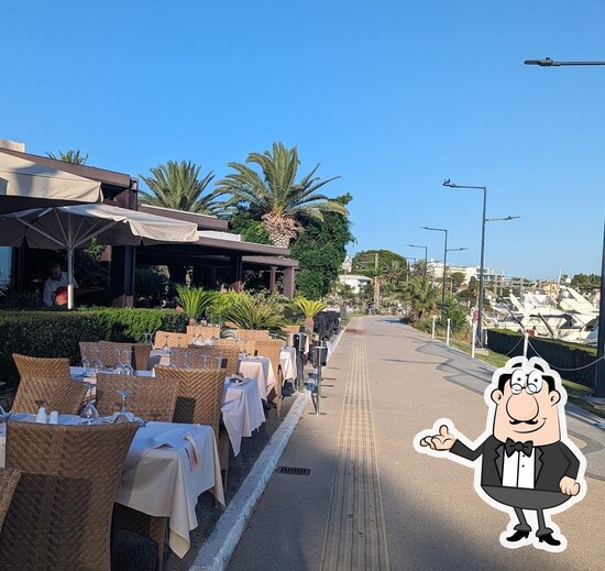 Delfinia, Athens - Restaurant menu, prices and reviews