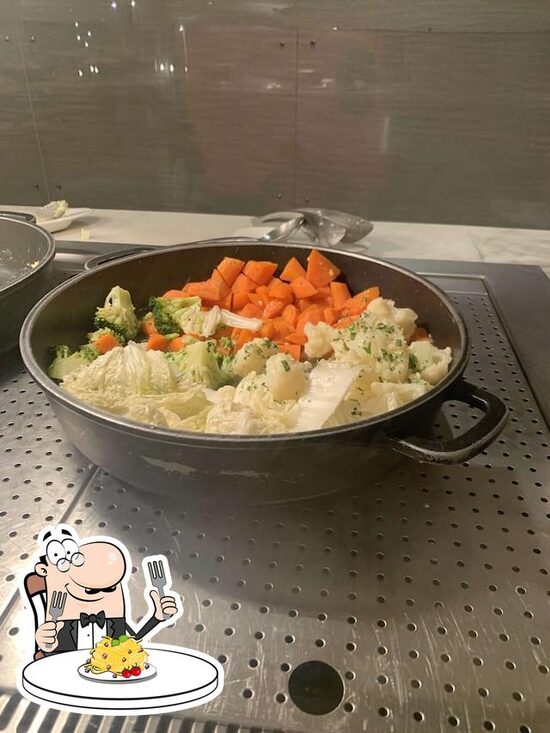 Sirocco Restaurant, Dubai, Holiday Inn - Restaurant reviews