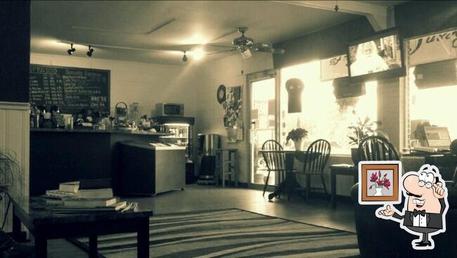 Grinders Cafe, 5032 Wrightsville Ave in Wilmington - Restaurant reviews