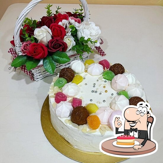 Custom cakes and bakery in Calgary, Calgary - Restaurant menu, prices ...