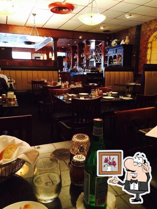 D'Raymonds in Albany - Restaurant menu and reviews