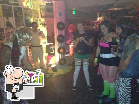 Whiskey Dix Saloon in Aiea - Restaurant reviews