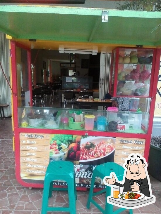 Menu at Sop Buah Qondi, Malang