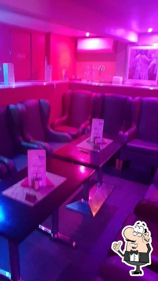 Mingles Bar and Restaurant, London - Restaurant menu, prices and reviews