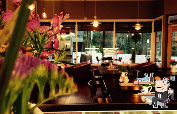 Cocoa Moon Cafe, Warrandyte - Restaurant menu, prices and reviews