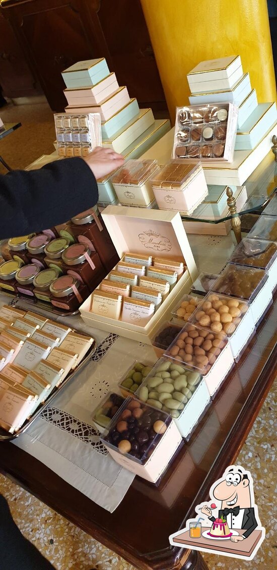 Marchesi 1824 pasticceria, Milano, Via Santa Maria alla Porta - Menu e ...