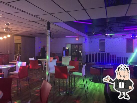 Portico Hookah Lounge pub et bar, Calgary - Critiques de restaurant