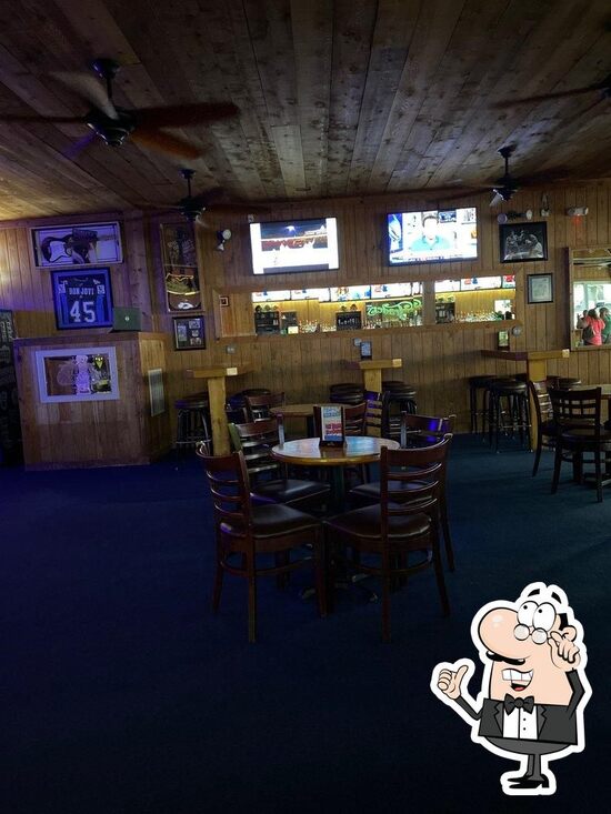Menu at Traders' pub & bar, New Smyrna Beach