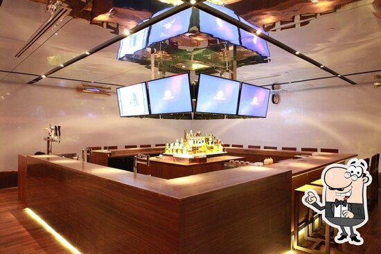 Zebra Lounge, New York City - Restaurant menu, prices and reviews