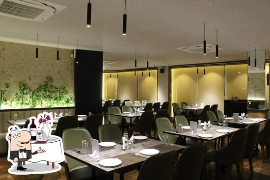 Menu at The Green Spice Multicuisine Restaurant & Cafe, Surat