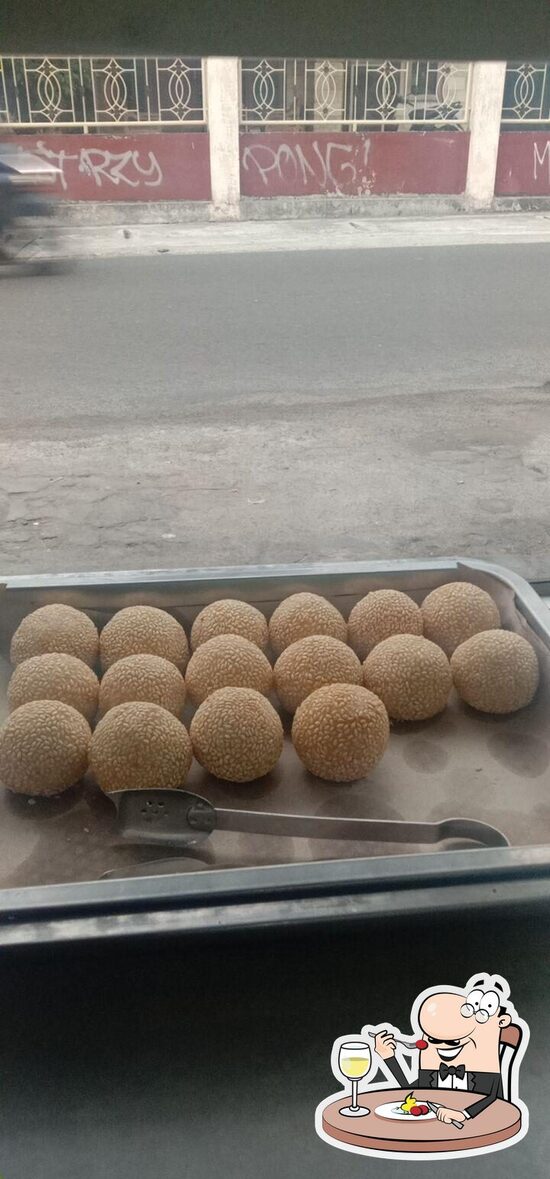 Menu at Onde onde Juara, Balecatur